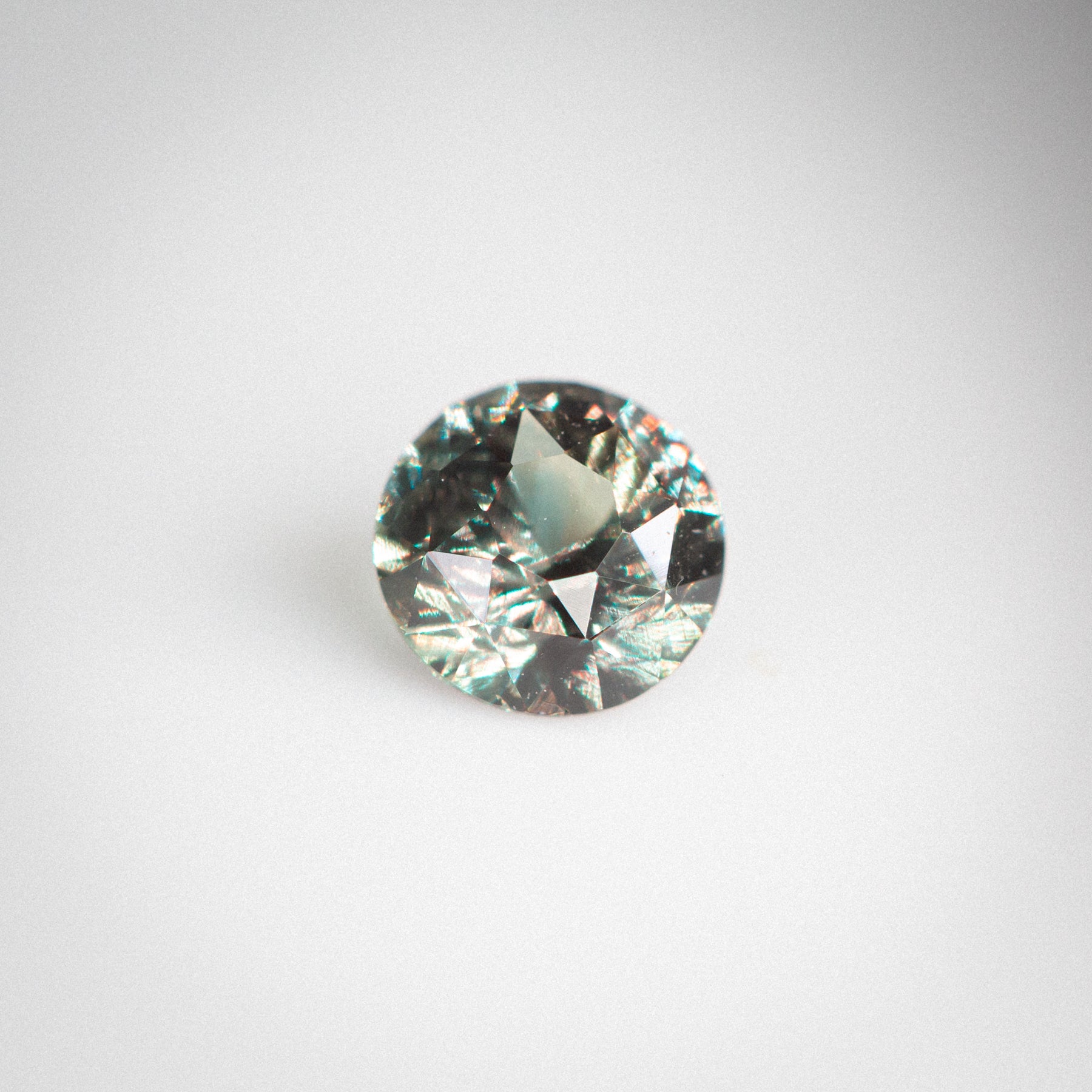 0.44Ct Parti-Green to Purplish Red Ceylon Alexandrite | Round Shape ...